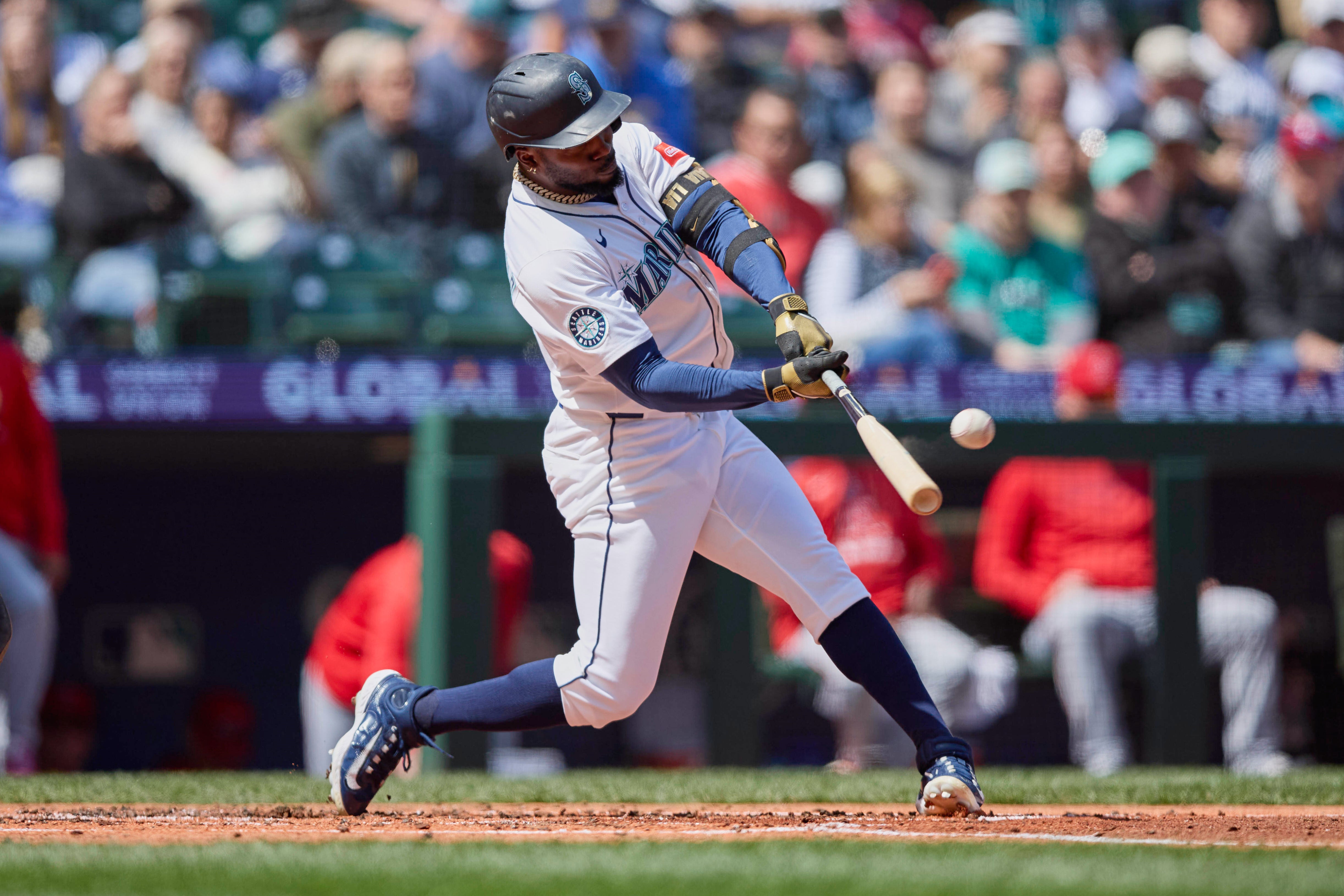 Randy Arozarena conecta home run en victoria de Mariners sobre Angels