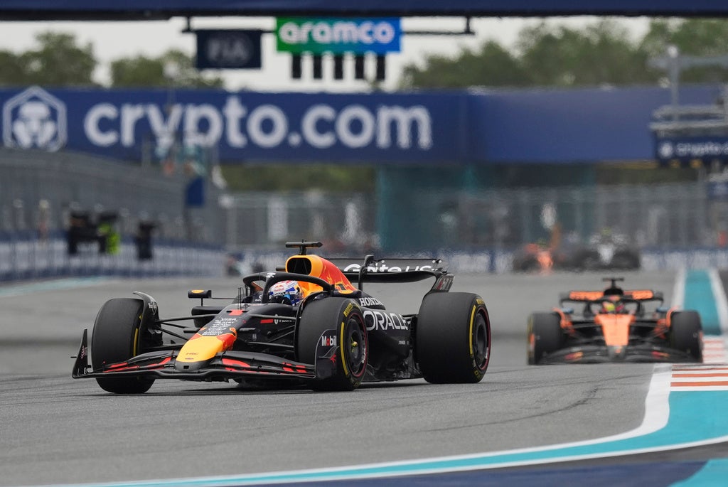 Max Verstappen y su pelea en contra de los McLaren en el GP de Miami