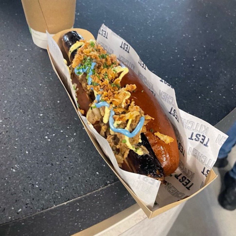 ¿De azul? Everton cambia el color de la ketchup para evitar el rojo del ...