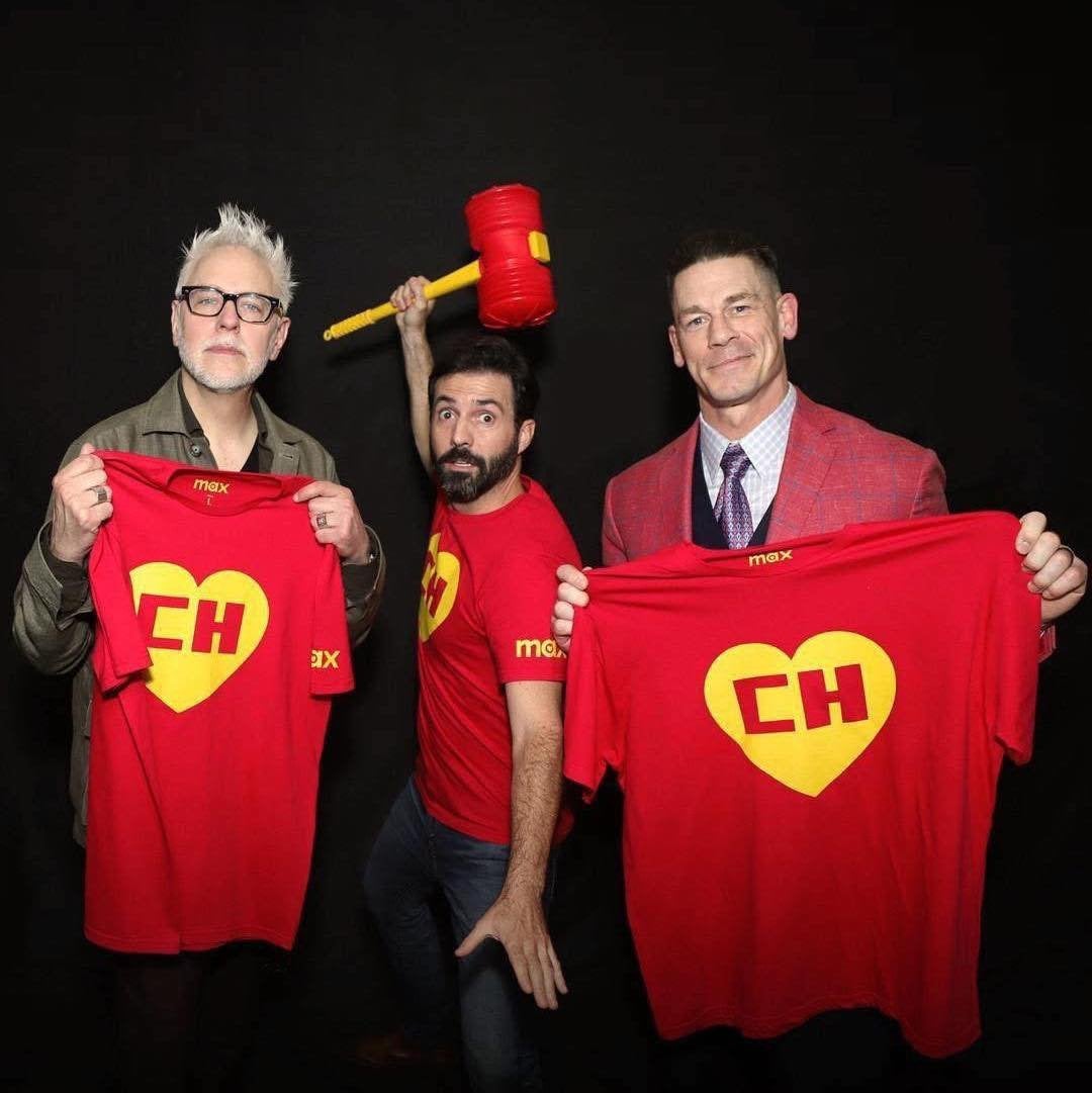 John Cena rinde homenaje al Chapulín Colorado durante la CCXP México 2025