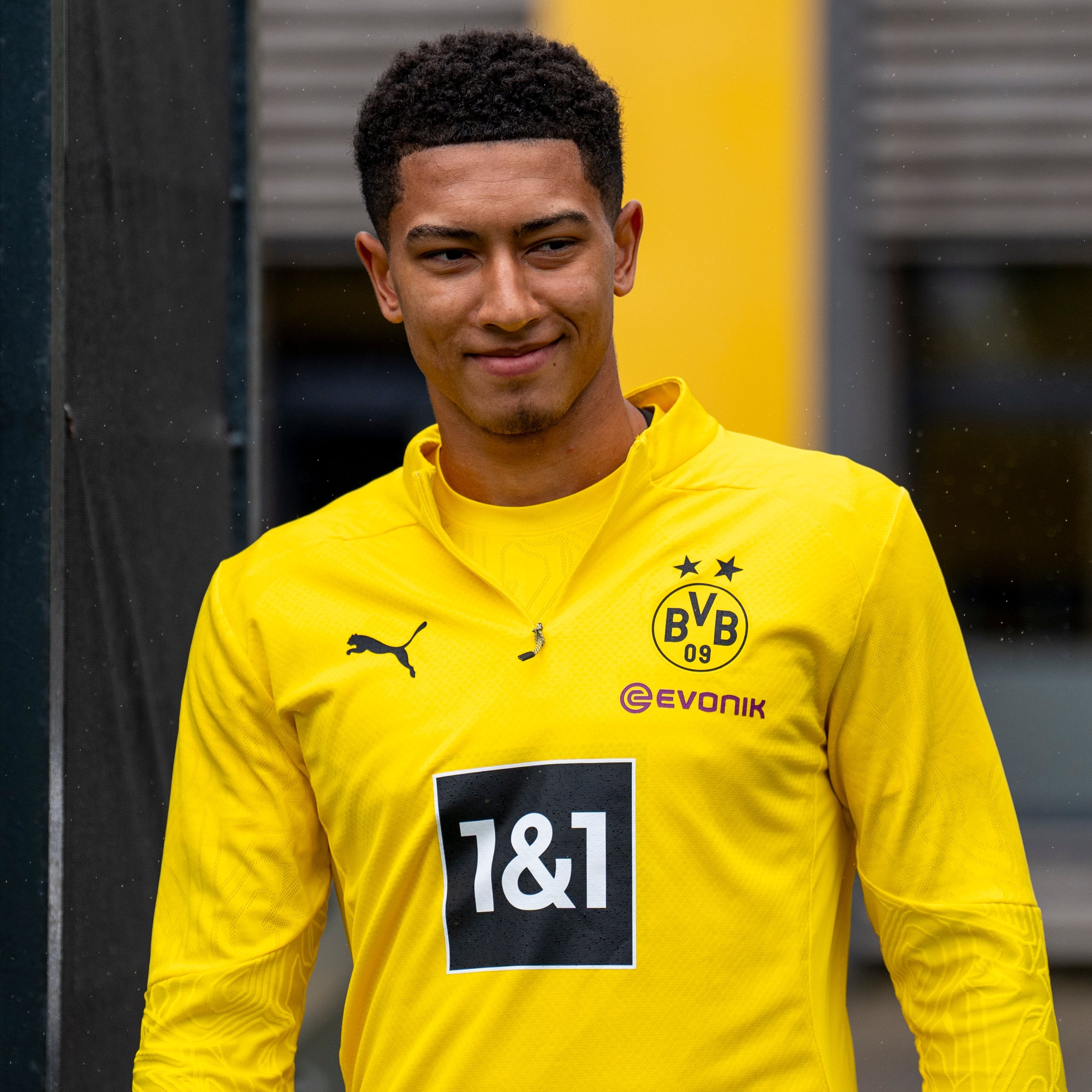 Borussia Dortmund ficha a Jobe Bellingham, hermano menor de Jude