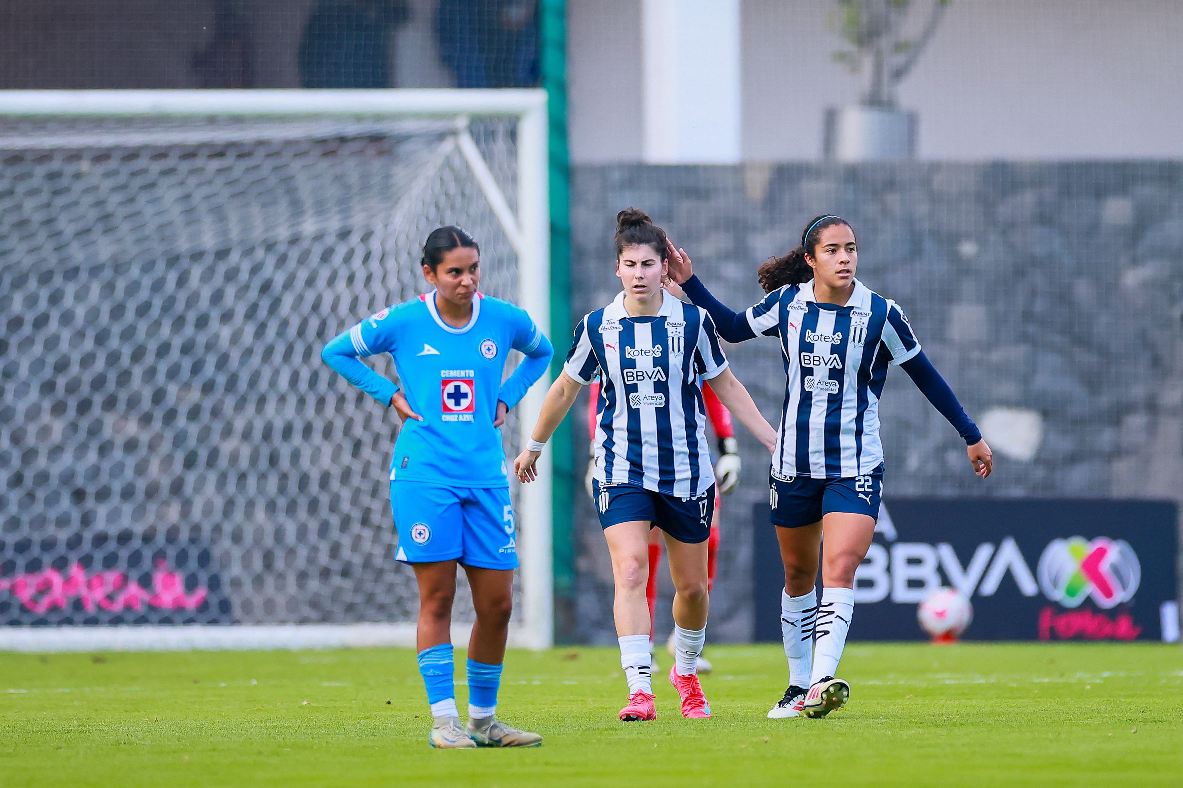 Rayadas, con doblete de Alice Soto, saca el triunfo de último minuto ...