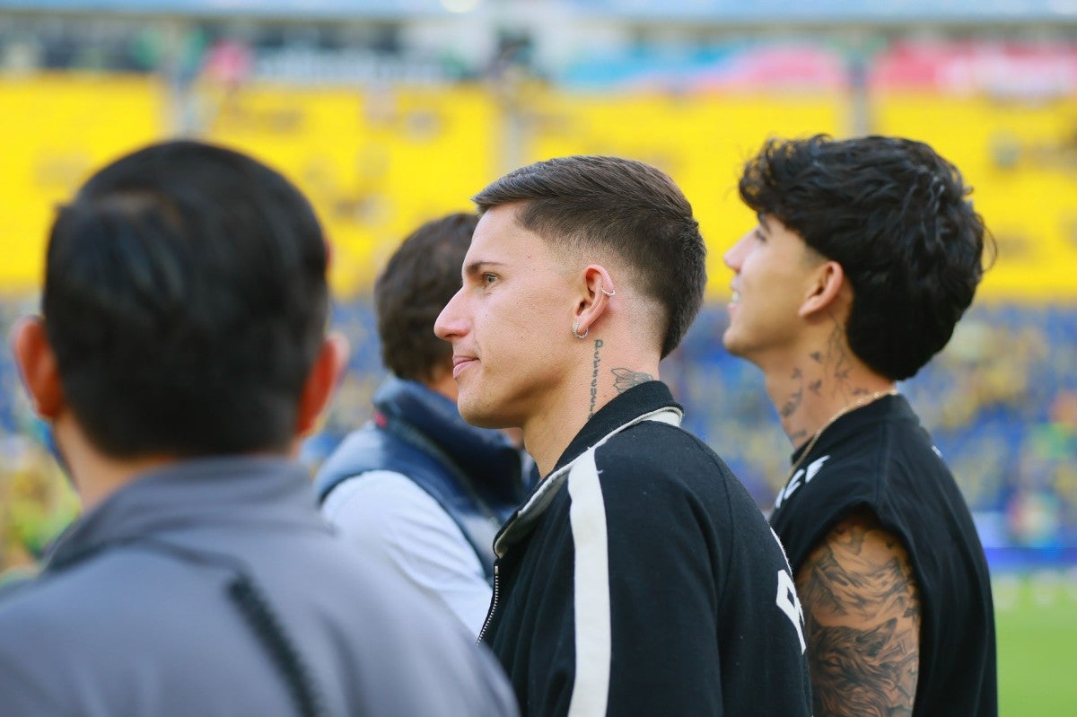 ¡Visita de lujo! Kevin Álvarez, Igor Lichnovsky y Brian Rodríguez están ...