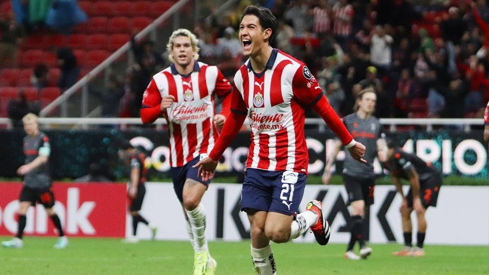 José Castillo de pocos reflectores con Chivas a estar cerca de ser ...