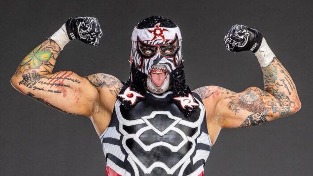 Penta Zero Miedo y Dominik Mysterio se encaran previo a Royal Rumble