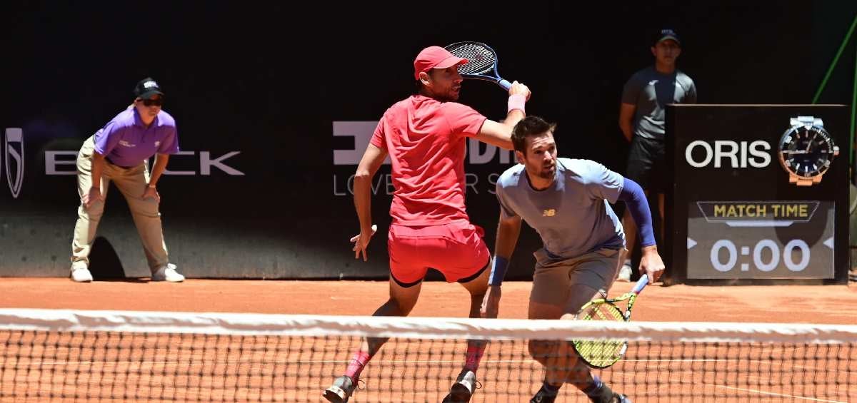 Santiago González avanza a la final del dobles del Mexico City Open
