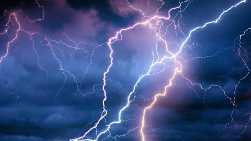 La tormenta solar ‘Ala de Pájaro’ impacta la Tierra: qué riesgos trae y por qué es la más ...